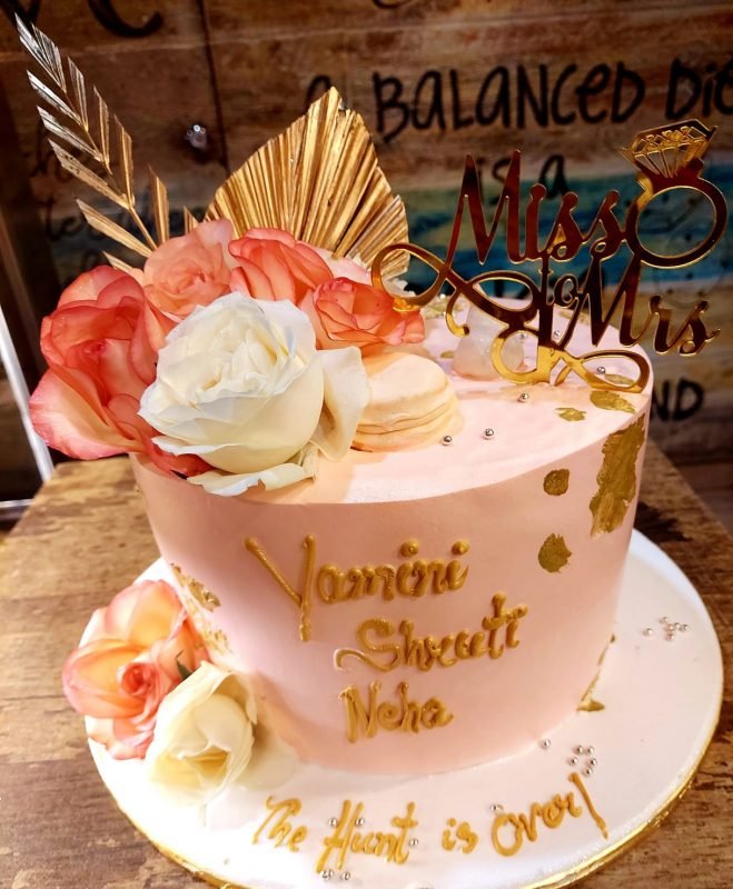 Cute Anniversary & Birthday Special Designer Cake - Avon Bakers